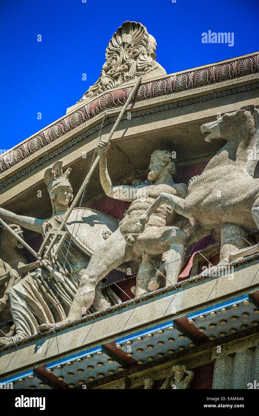 The Parthenon in Nashville, TN, is a full scale replica of the original ...