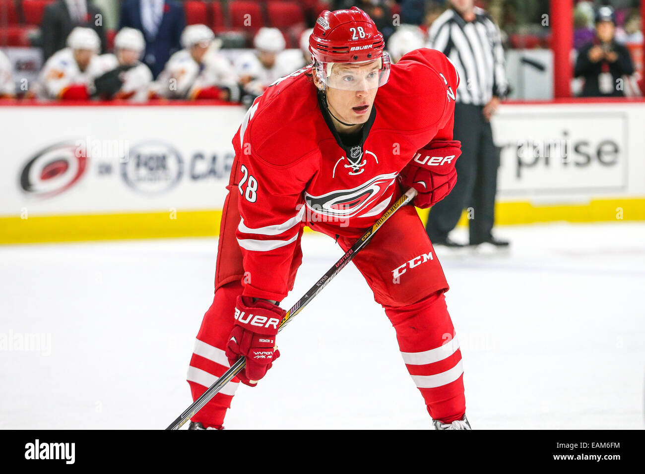Raleigh, North Carolina, USA. 10th Nov, 2014. Carolina Hurricanes right ...