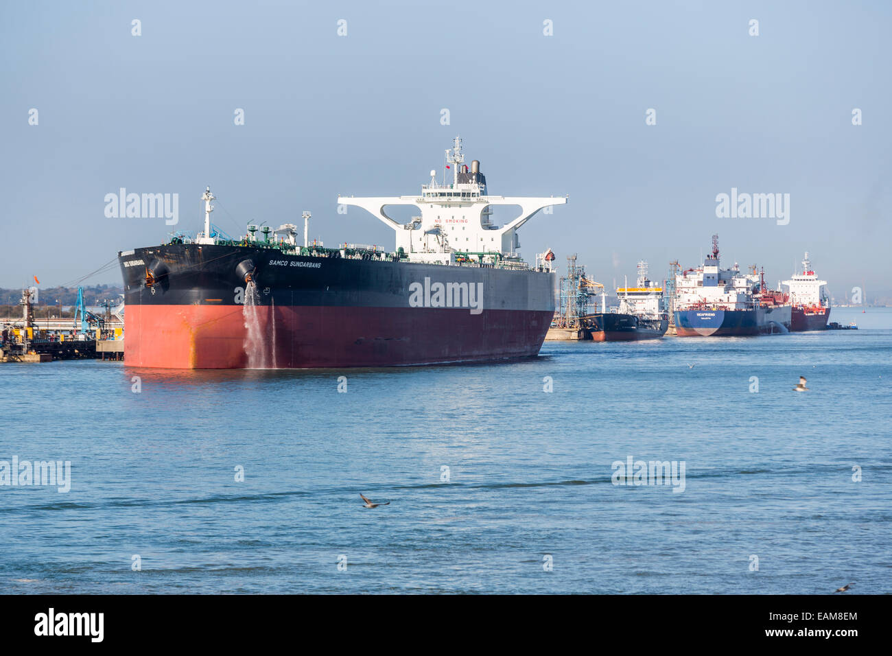 Large oil tanker, 'Samco Sundarbans', moored at the Exxon Mobil oil ...