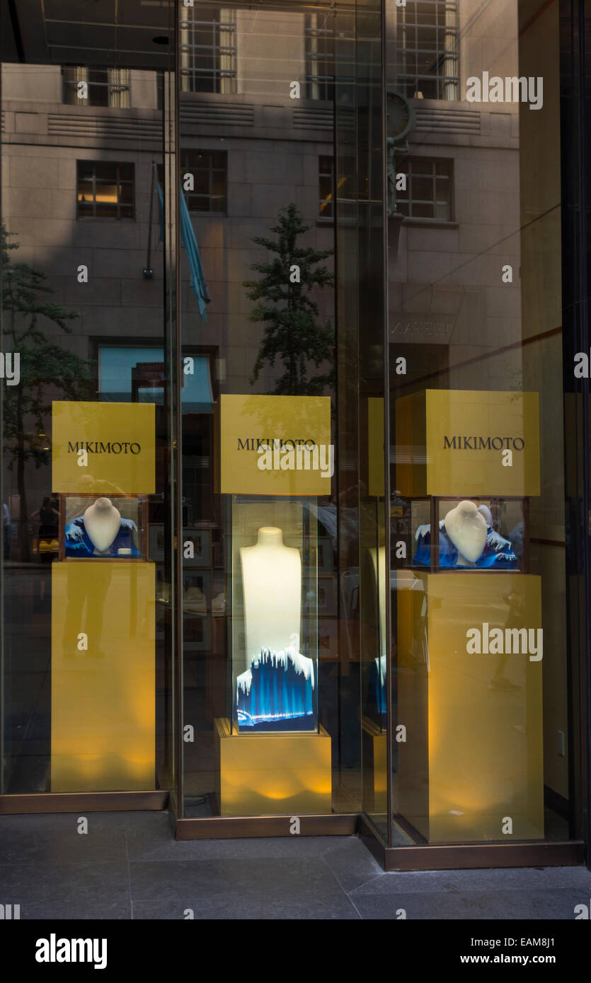 Mikimoto pearl hi-res stock photography and images - Alamy