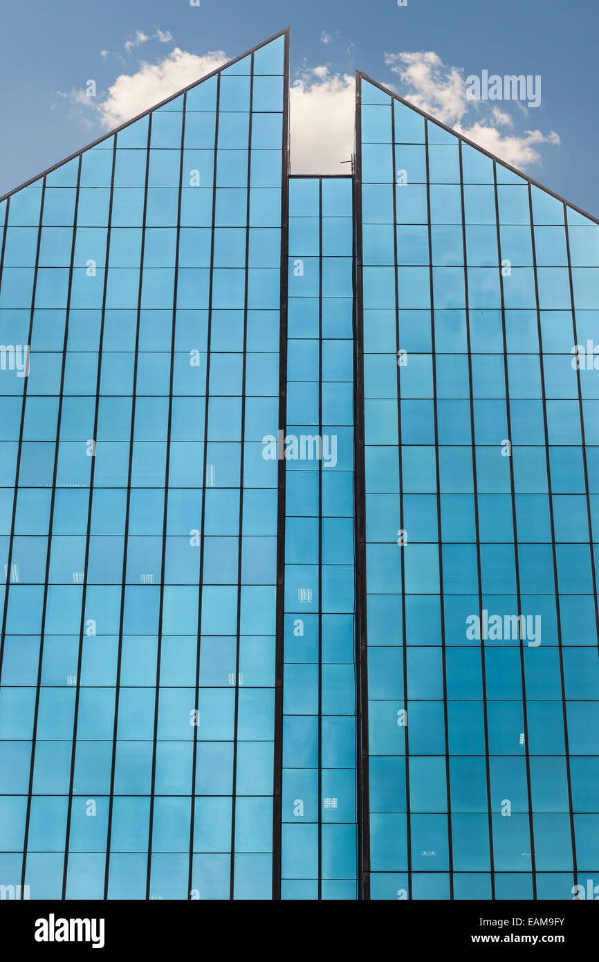 detail of a tall office skyscraper with mirror windows Stock Photo - Alamy