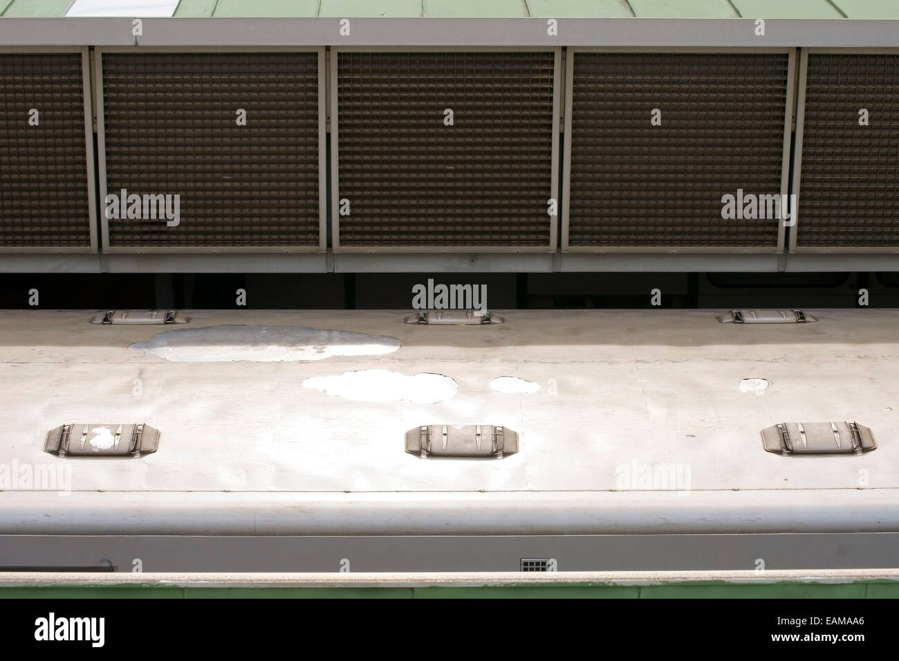 Overhang platform hi-res stock photography and images - Alamy