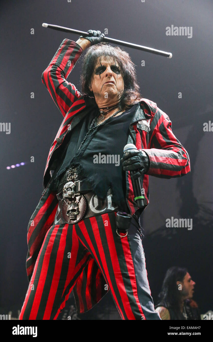 Greensboro, North Carolina, USA. 22nd Oct, 2014. Music Artist ALICE ...