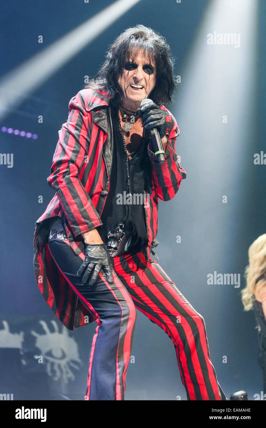 Greensboro, North Carolina, USA. 22nd Oct, 2014. Music Artist ALICE ...