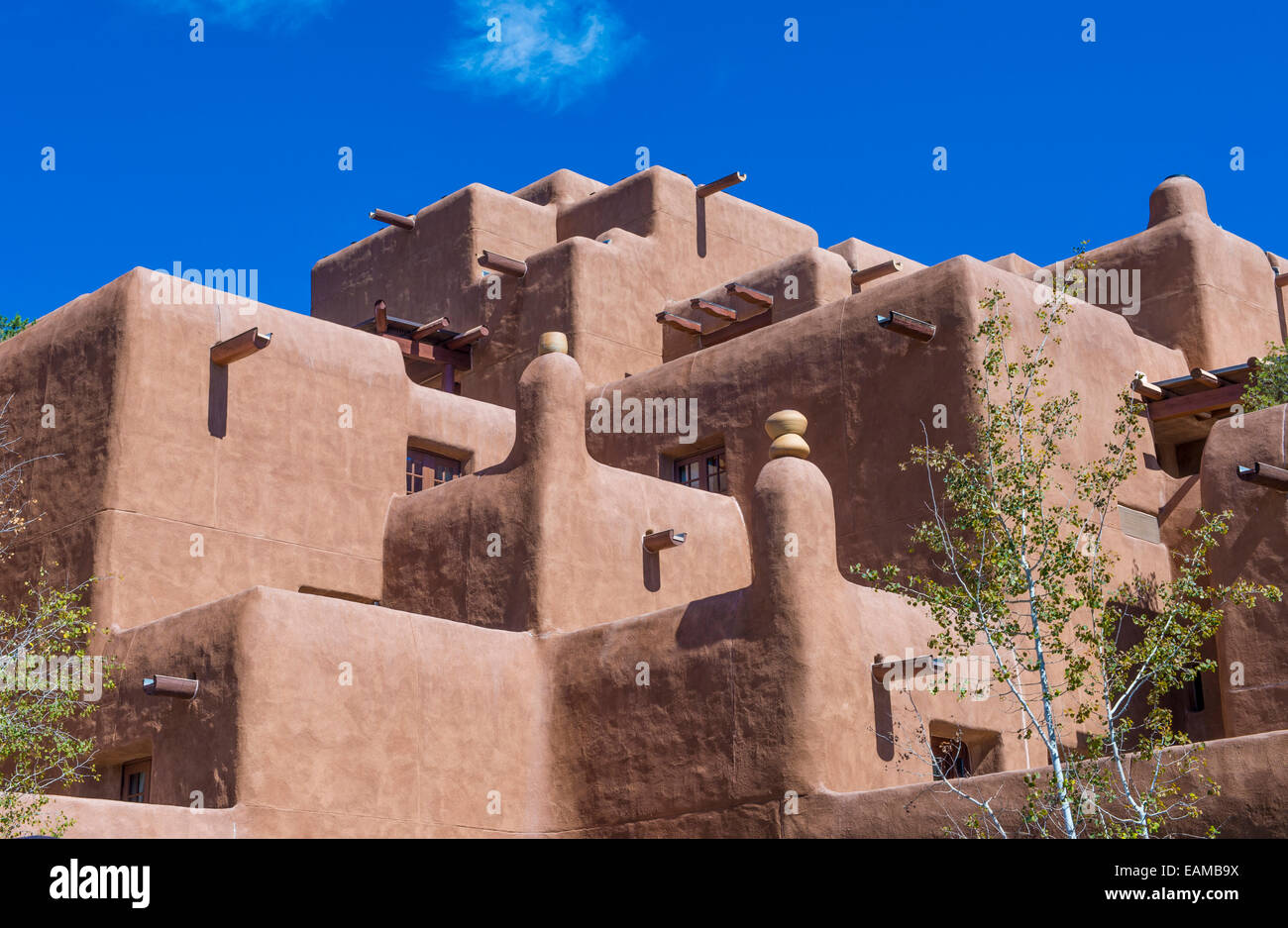 Santa fe style house hi-res stock photography and images - Alamy