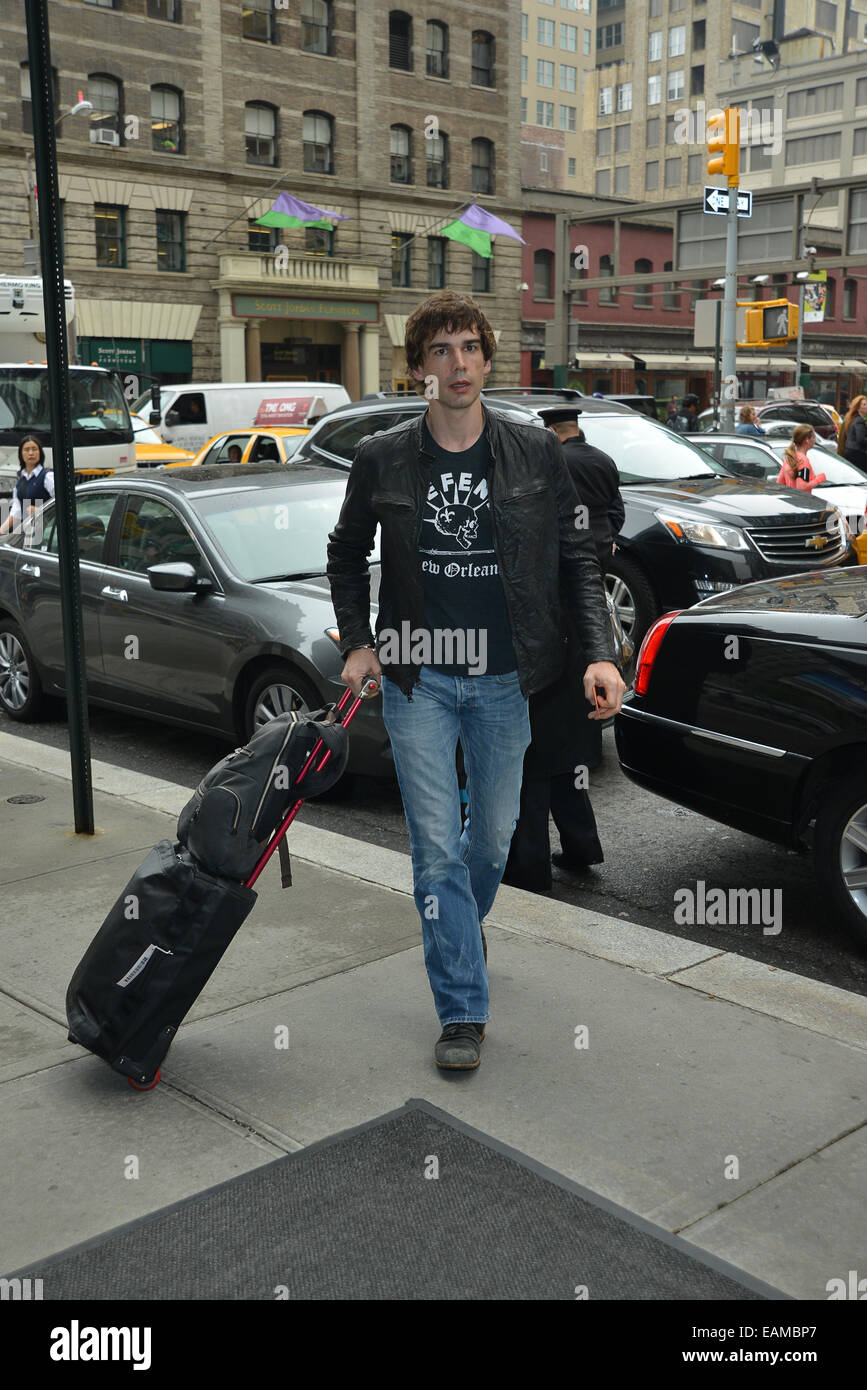 New York Candids Featuring: Chris Gorham Where: Manhattan, New York ...