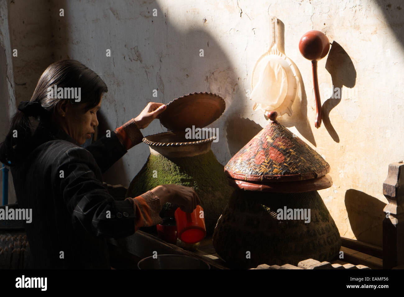 Myanmar bagan pottery hi-res stock photography and images - Alamy