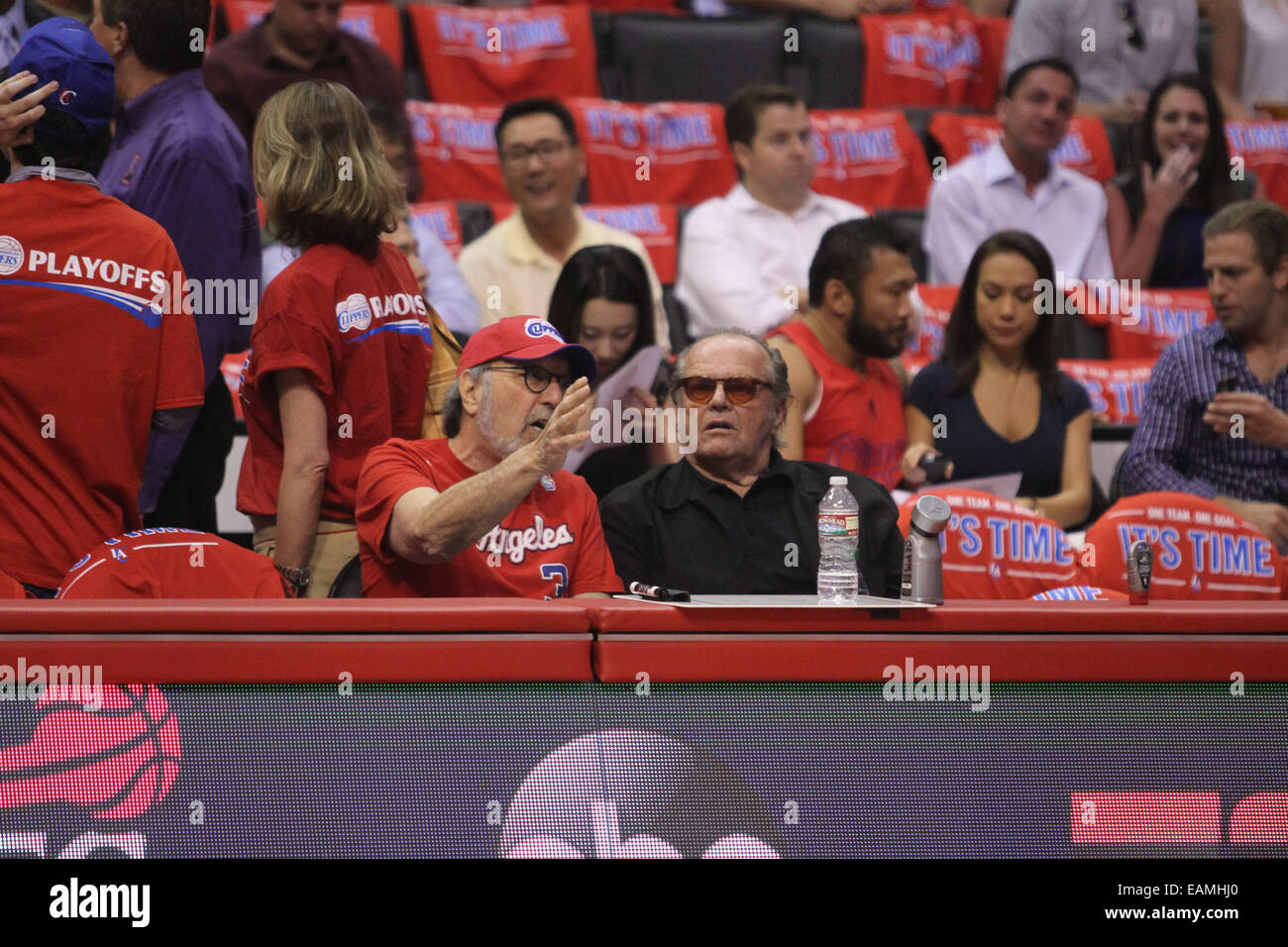 Celebrities courtside at the Los Angeles Clippers NBA basketball game ...