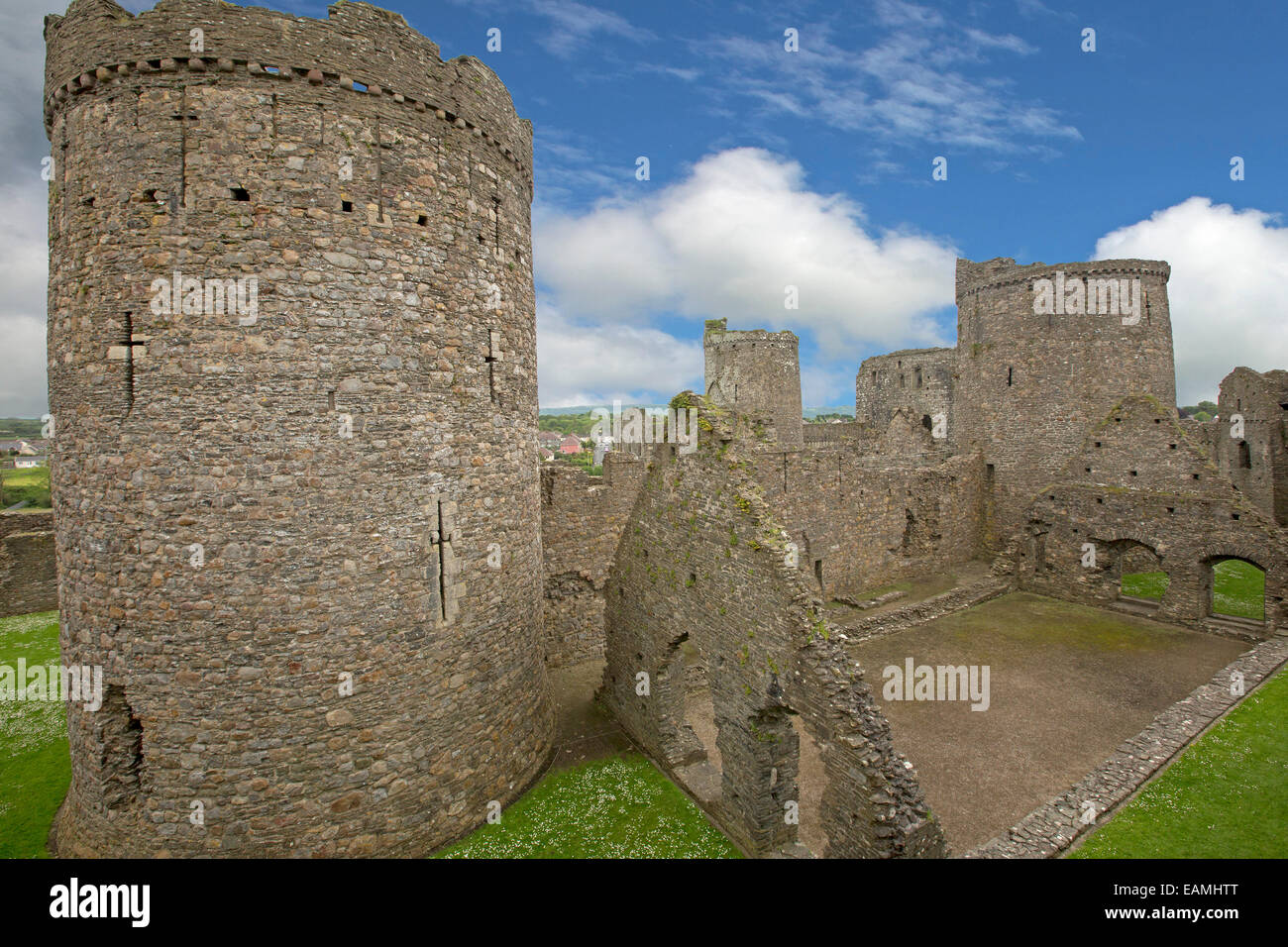 View from high stone wall of impressive inner section & towers of ruins ...