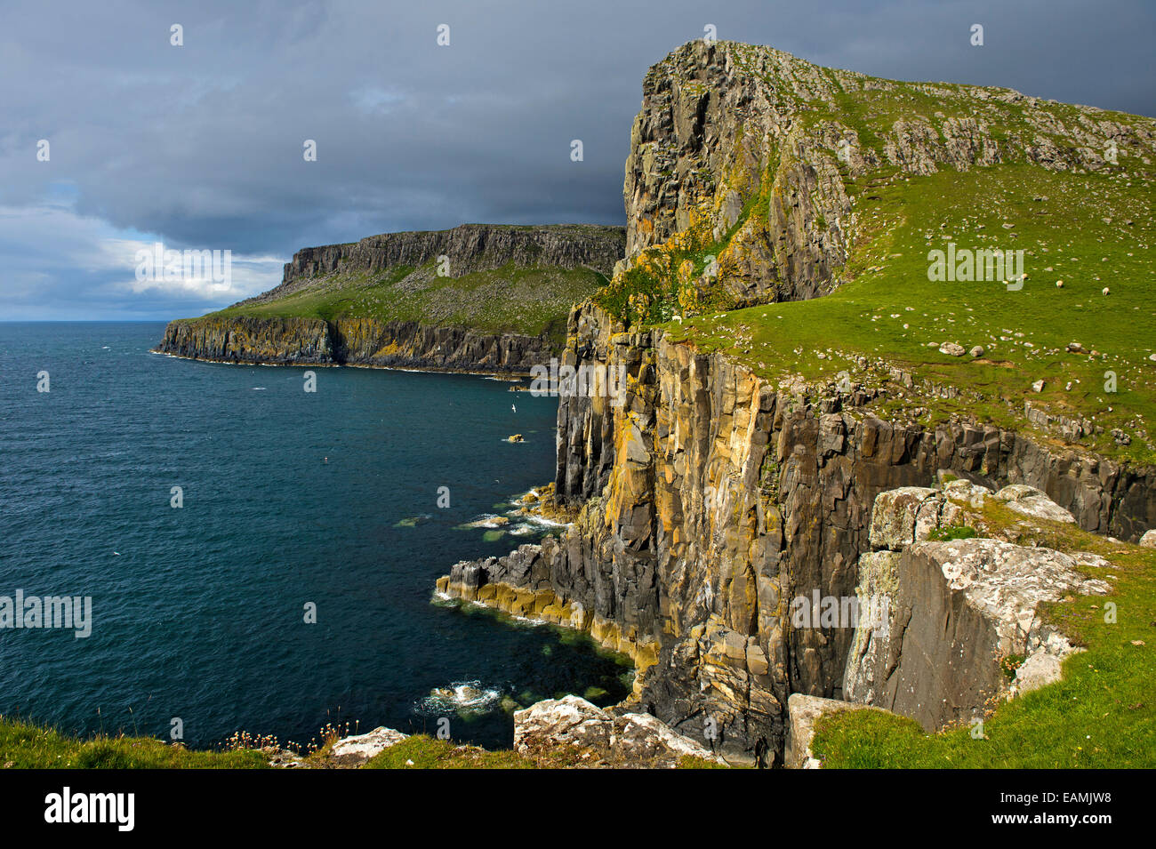 Cliff line on the Duirinish Peninsula, Isle of Skye, Inner Hebrides ...