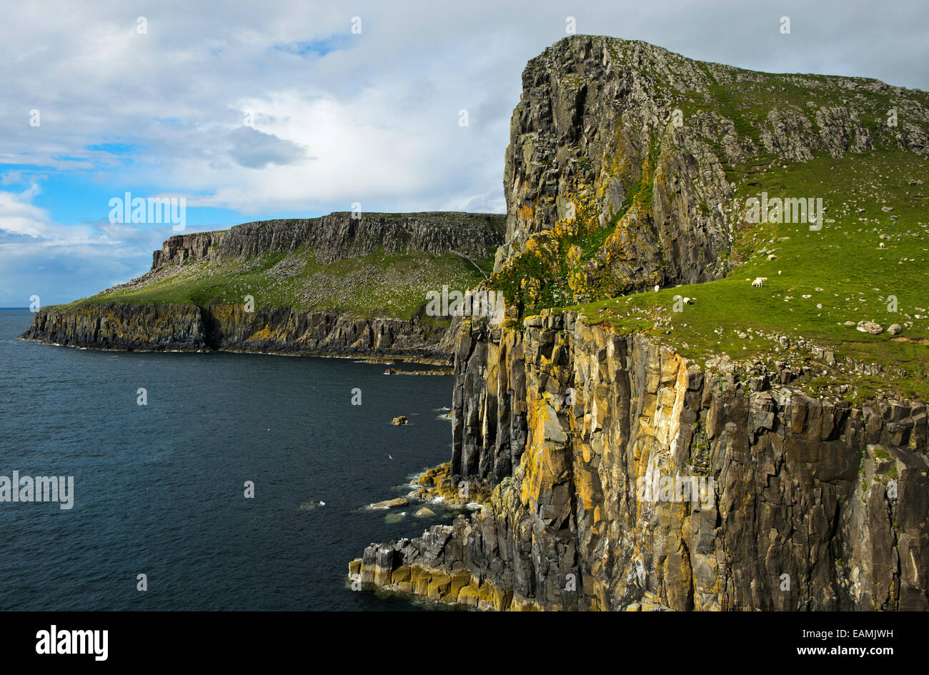 Cliff line on the Duirinish Peninsula, Isle of Skye, Inner Hebrides ...