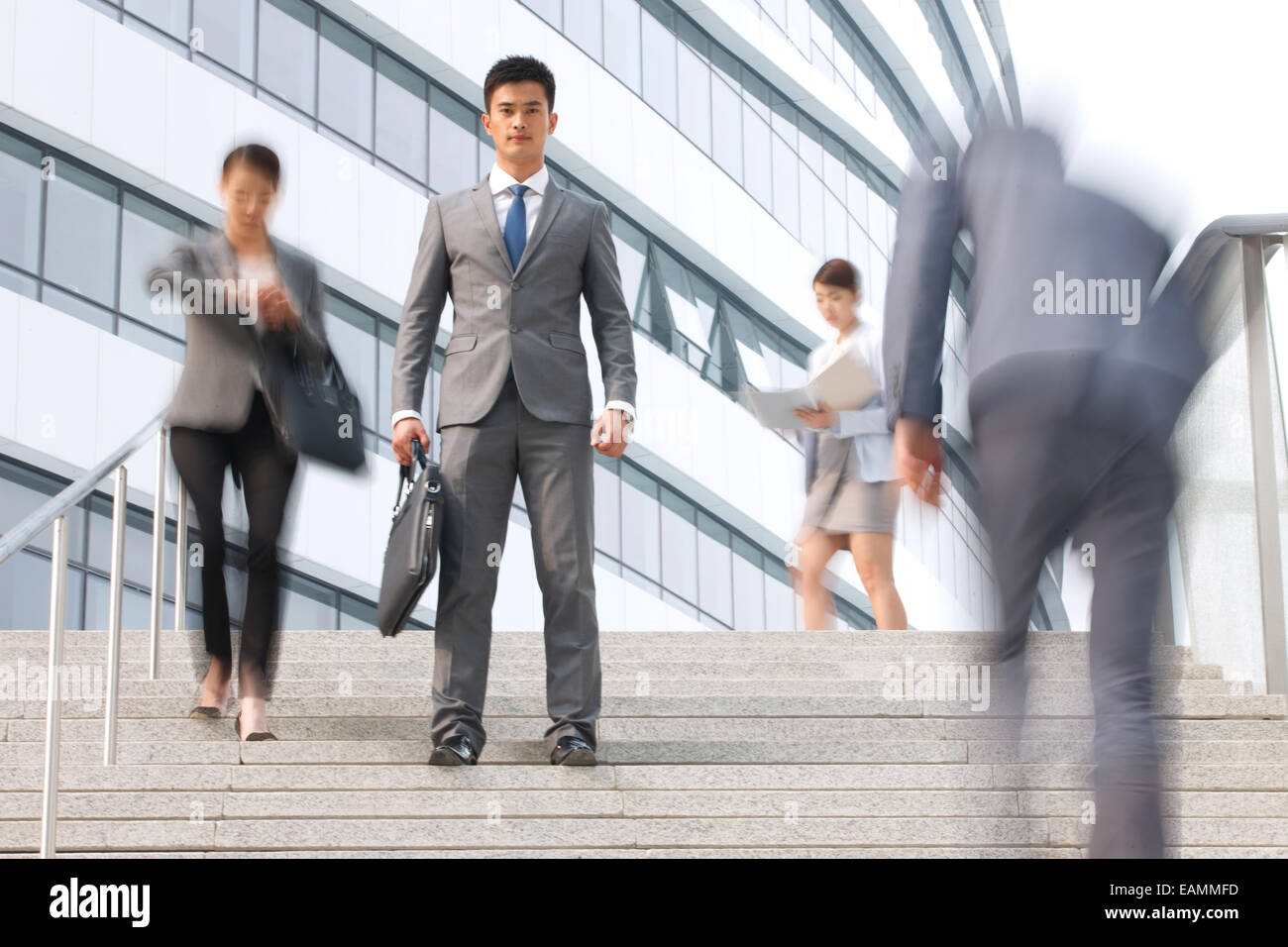 People in a hurry hi-res stock photography and images - Alamy
