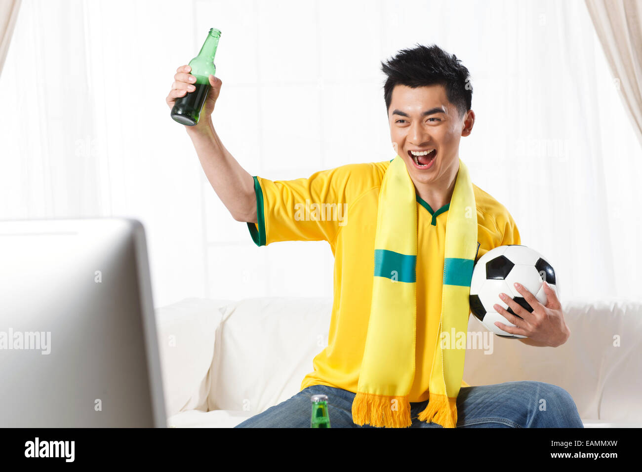 Male fans hi-res stock photography and images - Alamy