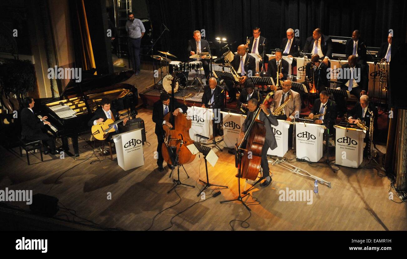 Big bands hi-res stock photography and images - Alamy