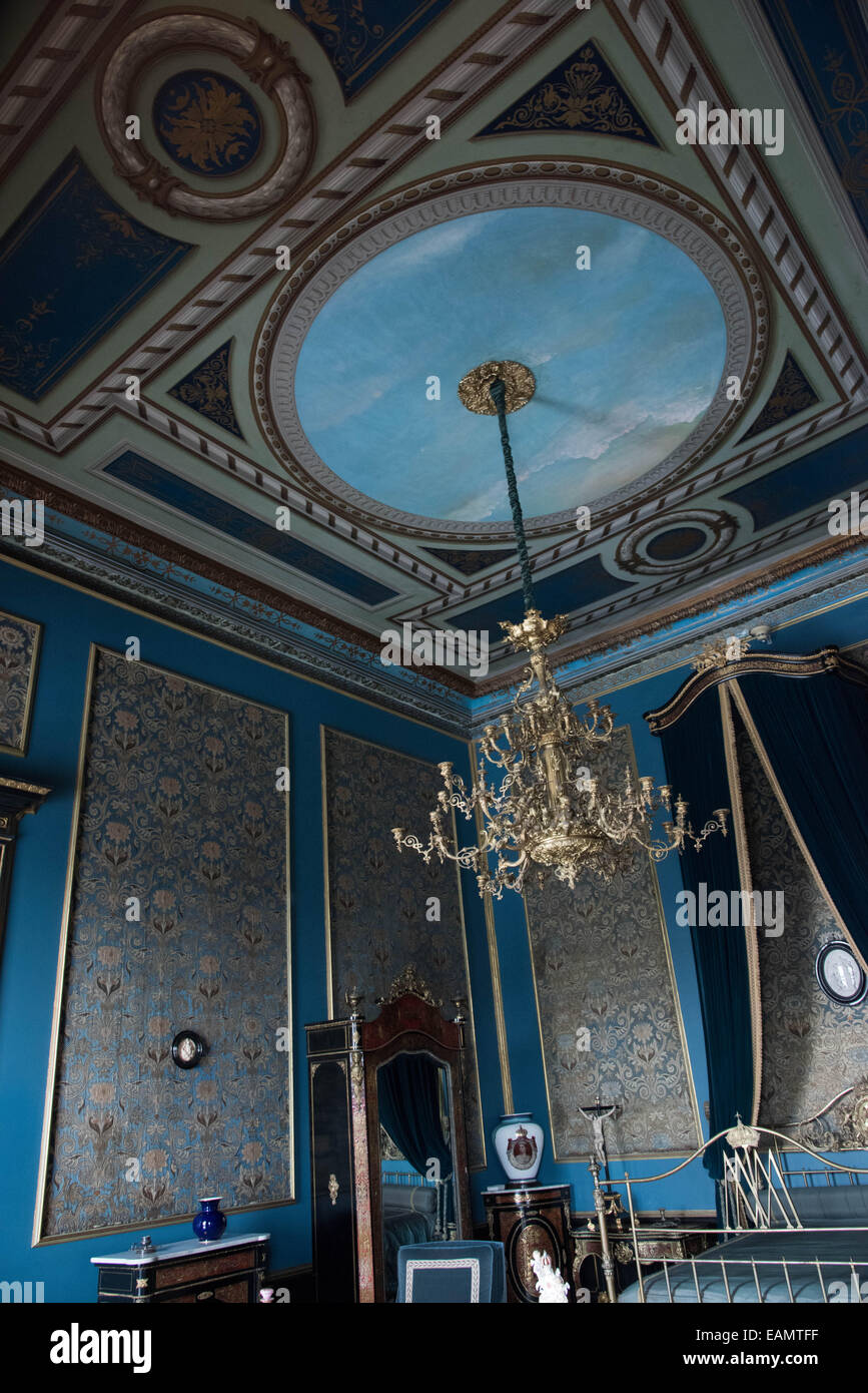 Chapultepec castle hi-res stock photography and images - Alamy