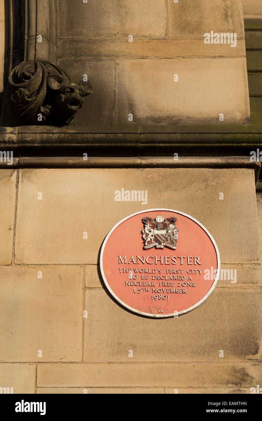 Manchester sign hi-res stock photography and images - Alamy