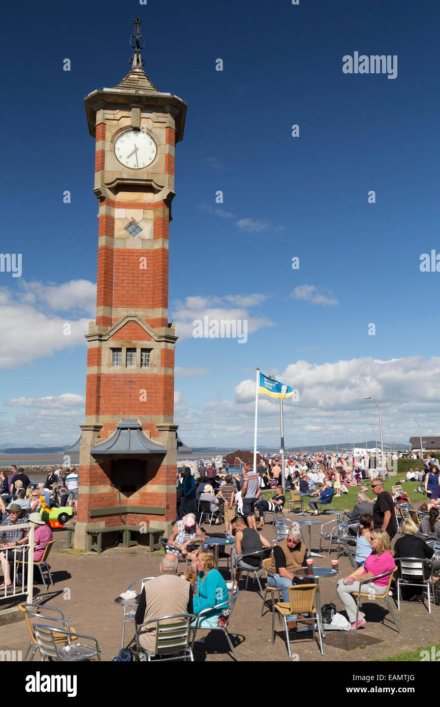 Central promenade hi-res stock photography and images - Alamy