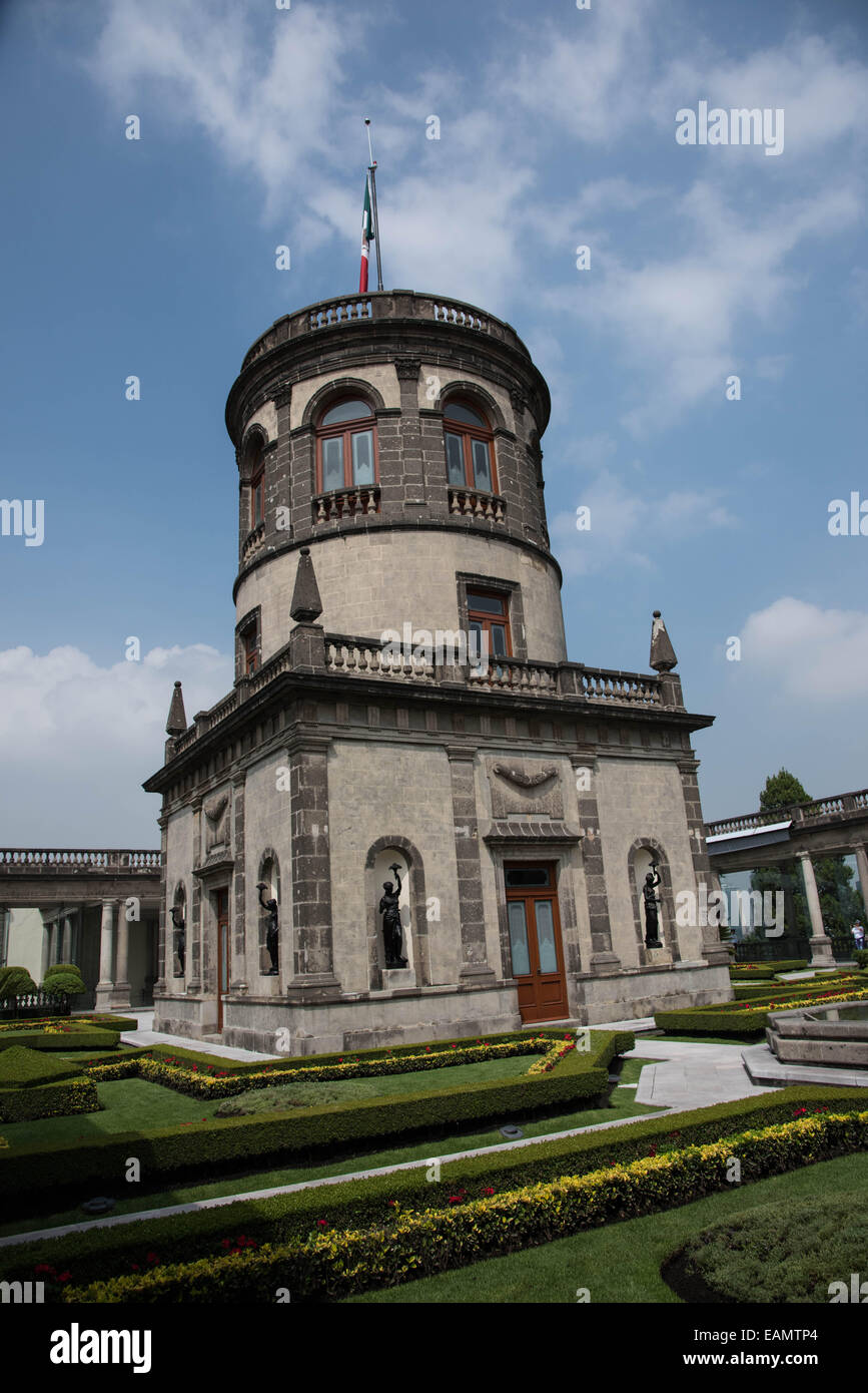 Chapultepec castle garden hi-res stock photography and images - Alamy