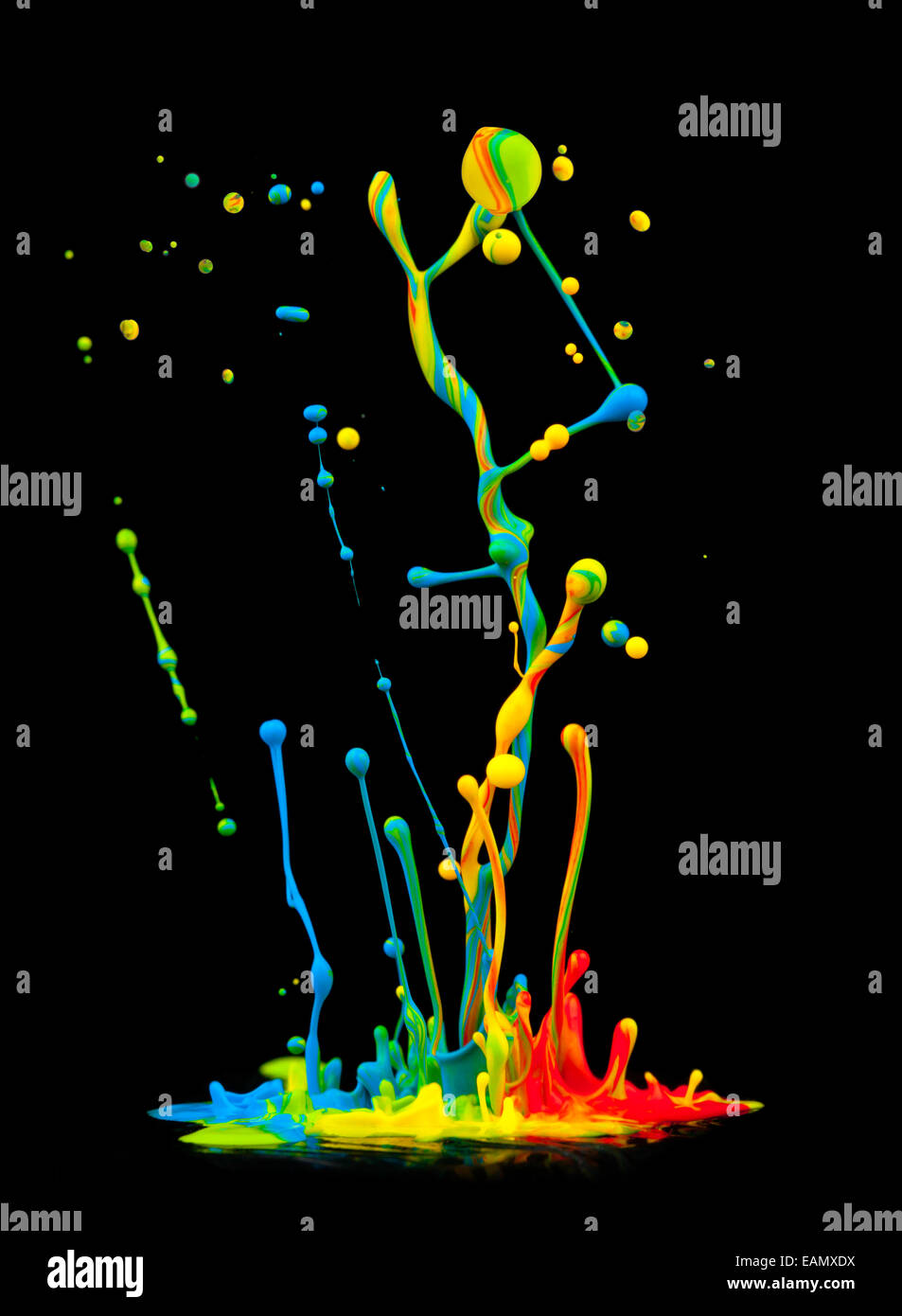 Black colour splash hi-res stock photography and images - Alamy