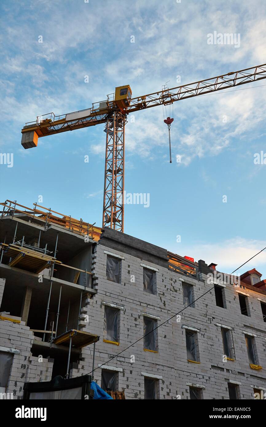 Crane column steel metal hi-res stock photography and images - Alamy