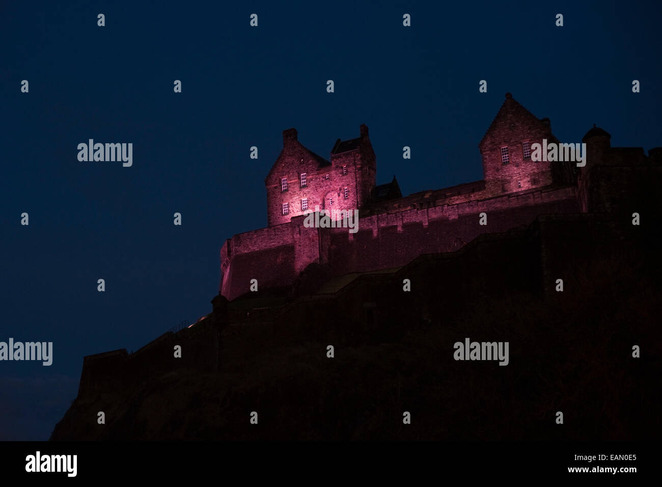 Edinburgh Castle at night Edinburgh Scotland UK Stock Photo - Alamy