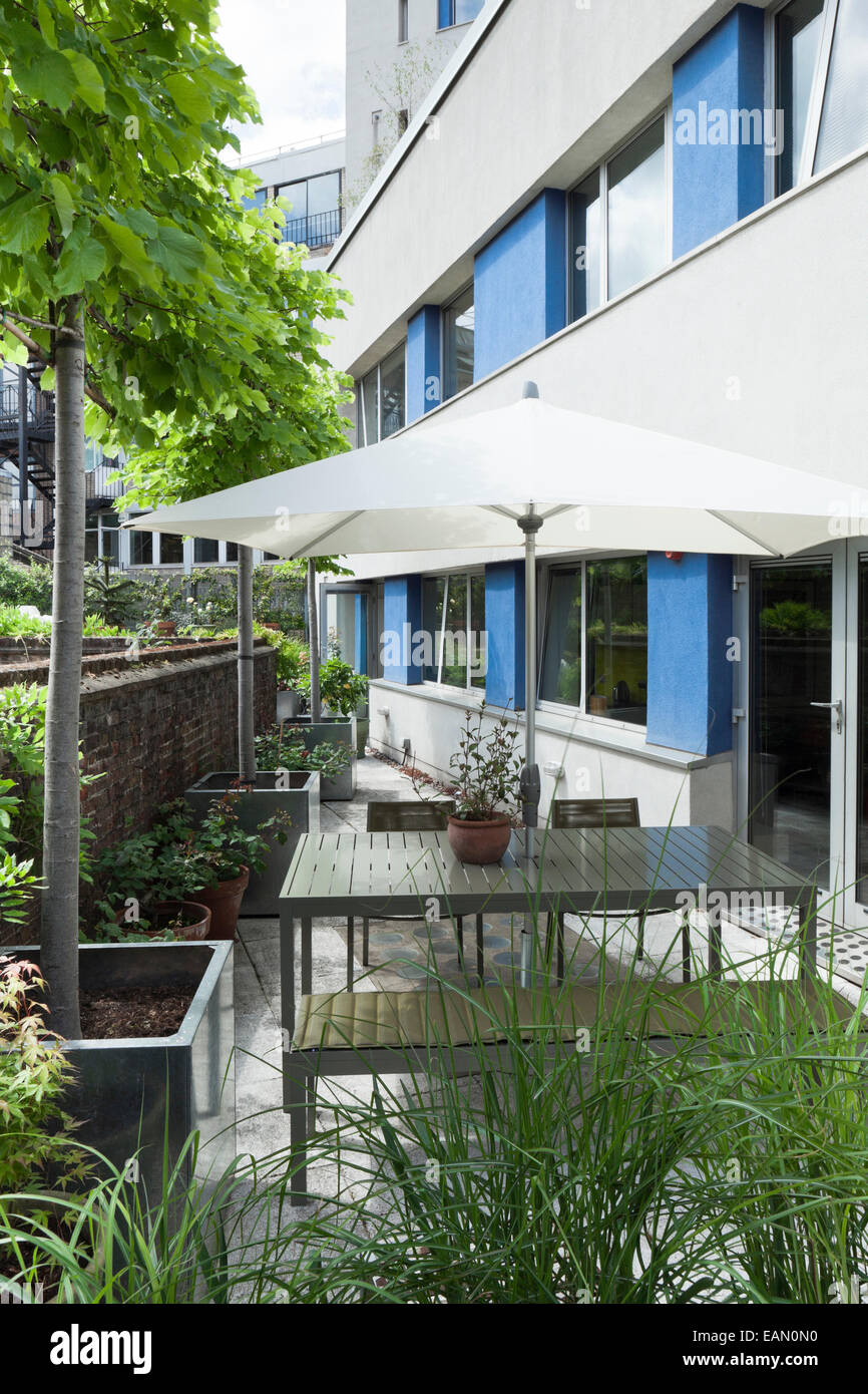 Pleached hi-res stock photography and images - Alamy