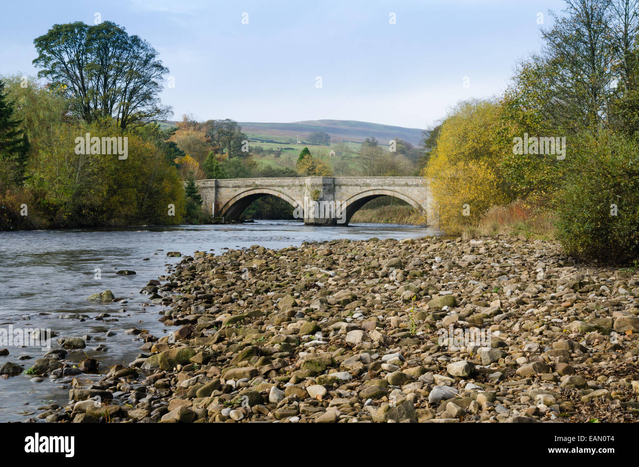 Grinton bridge in Swaledale Stock Photo - Alamy