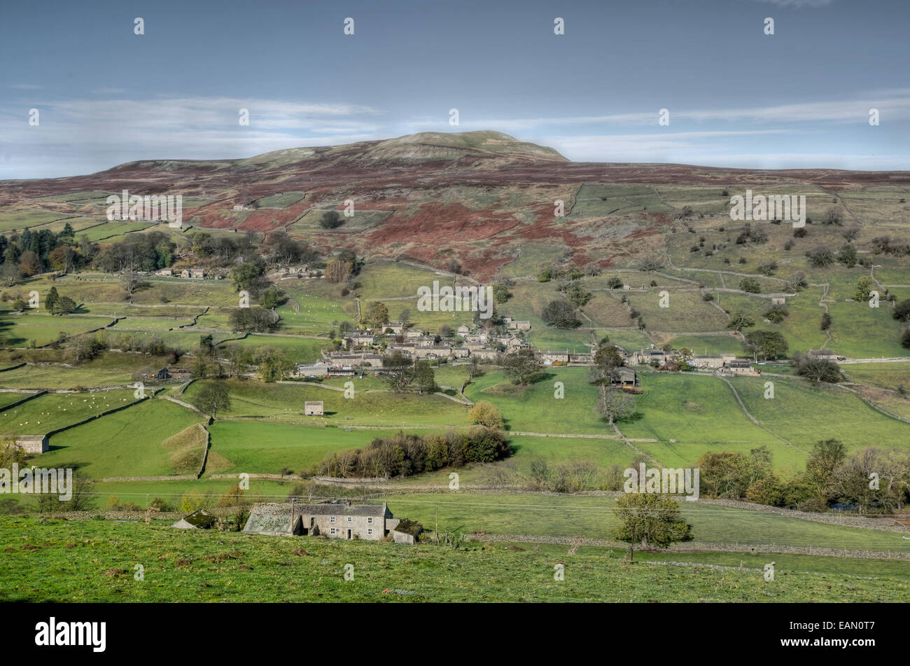 Healaugh from Harkerside in Swaledale Stock Photo - Alamy