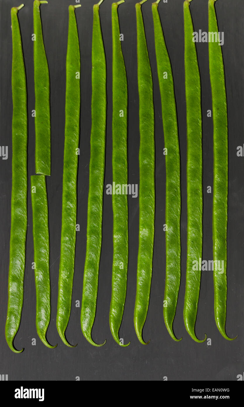 Runner beans display hi-res stock photography and images - Alamy
