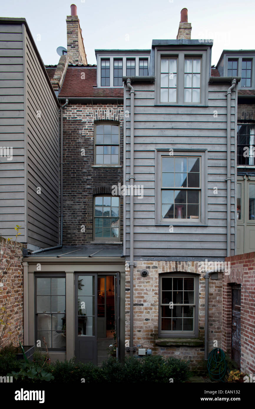 Modern extension on rear of Georgian town house, Whitechapel, London ...