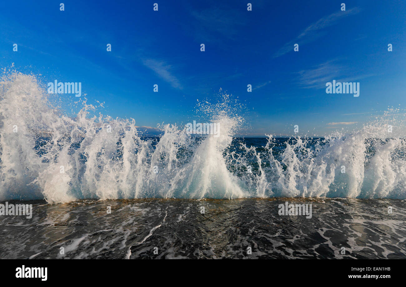Sea water splash close up hi-res stock photography and images - Alamy
