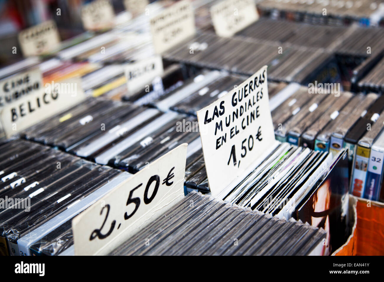 News stands hi-res stock photography and images - Alamy