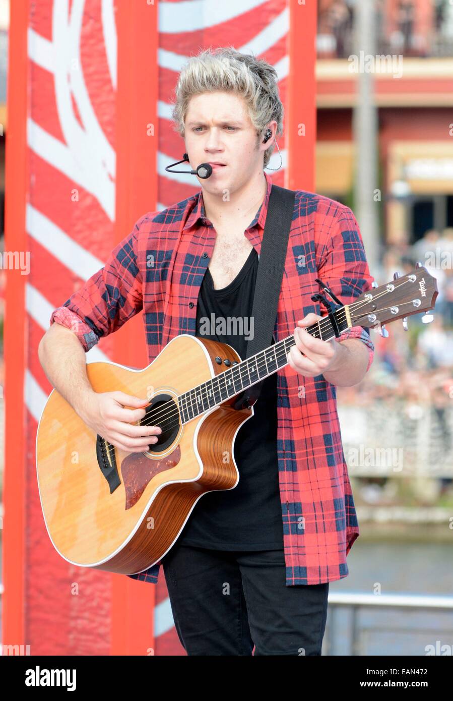 Orlando, Florida, USA. 17th Nov, 2014. Niall Horan on stage for NBC ...