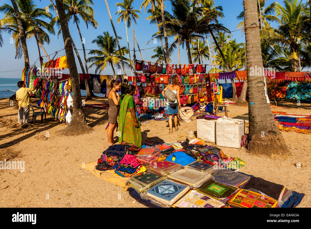 Anjuna Flea Market, Anjuna, Goa, India Stock Photo - Alamy
