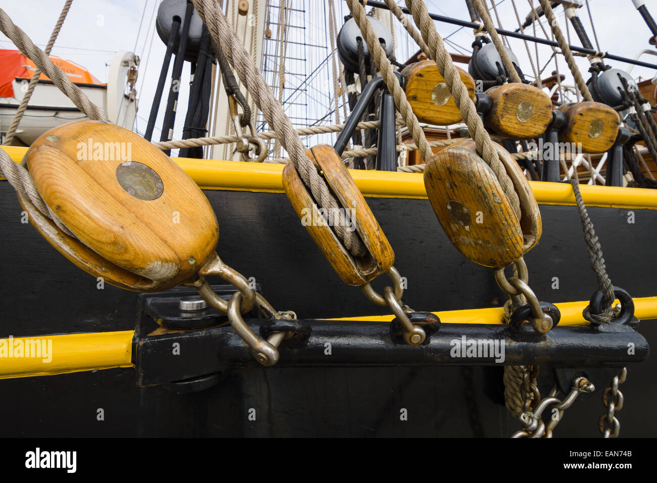 Detail of rigging of sailing ship Stock Photo - Alamy