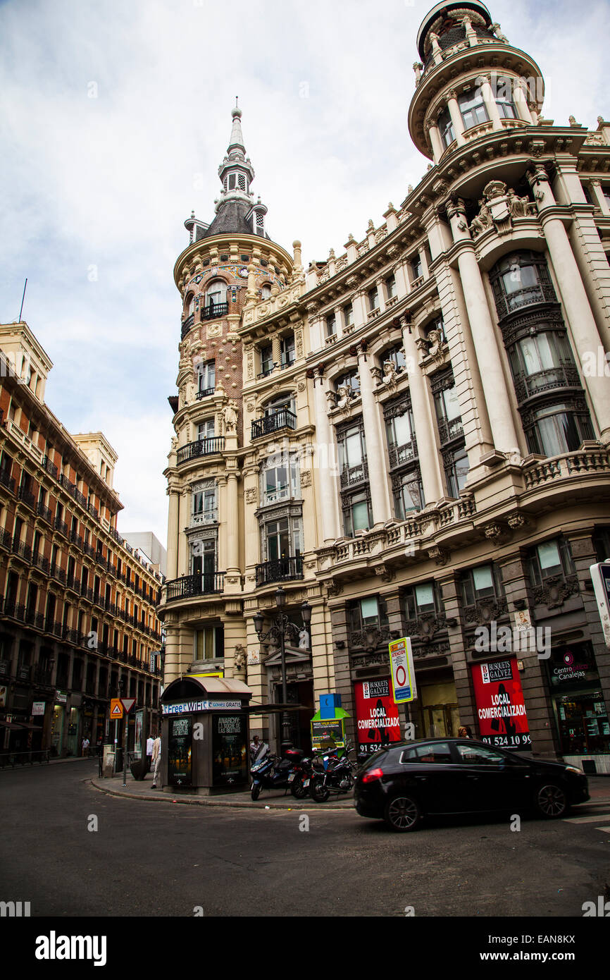 Buildings of madrid hi-res stock photography and images - Alamy