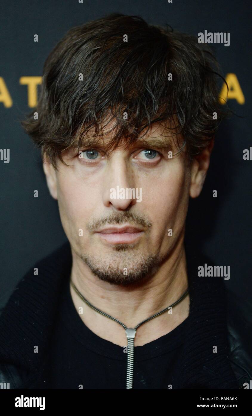 Steven klein hi-res stock photography and images - Alamy