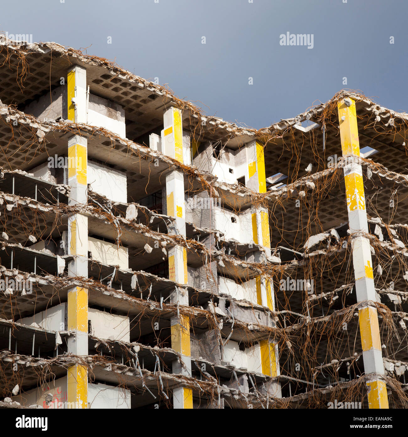 broken down large building during demolition Stock Photo - Alamy