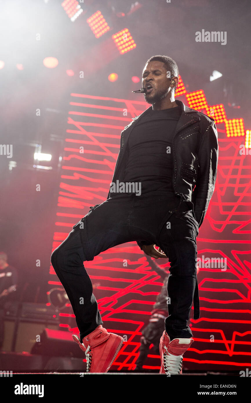 Chicago, Illinois, USA. 17th Nov, 2014. Singer USHER TERRY RAYMOND IV ...