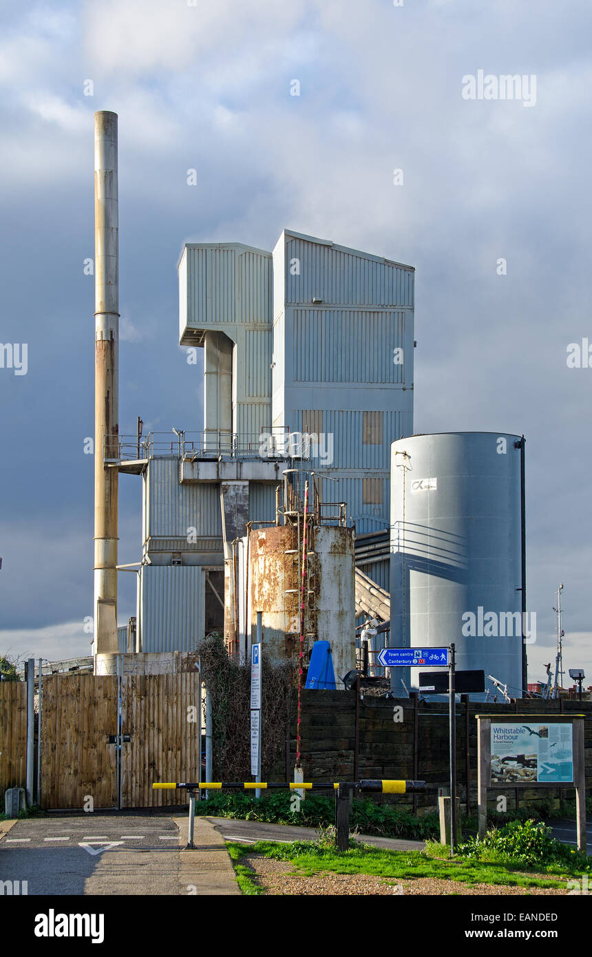 Asphalt plant, operated by Brett Aggregates, at Whitstable Harbour ...