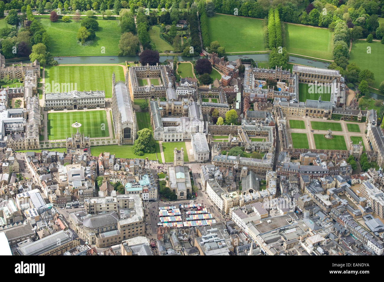 Aerial view cambridge university courtyards hi-res stock photography ...