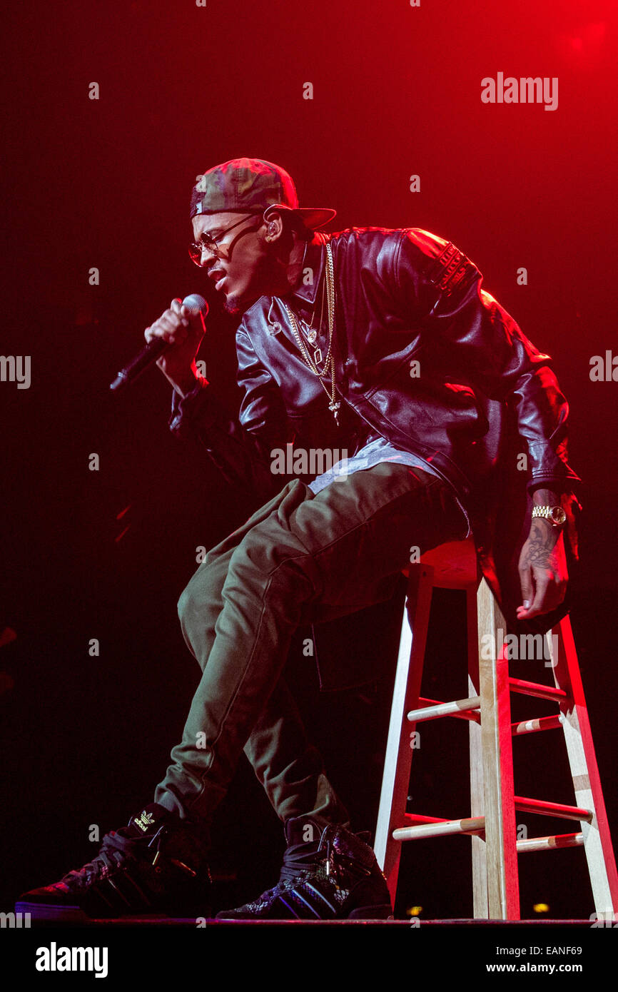 Chicago, Illinois, USA. 17th Nov, 2014. Rapper AUGUST ALSINA performs ...