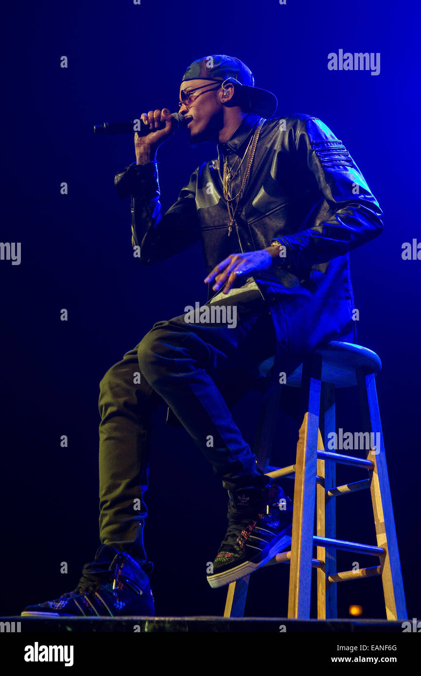Chicago, Illinois, USA. 17th Nov, 2014. Rapper AUGUST ALSINA performs ...