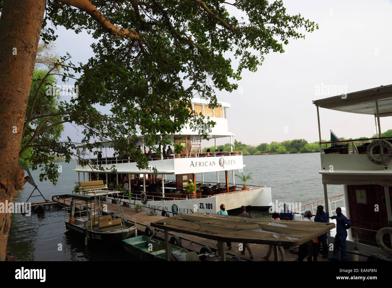 The african queen boat hi-res stock photography and images - Alamy