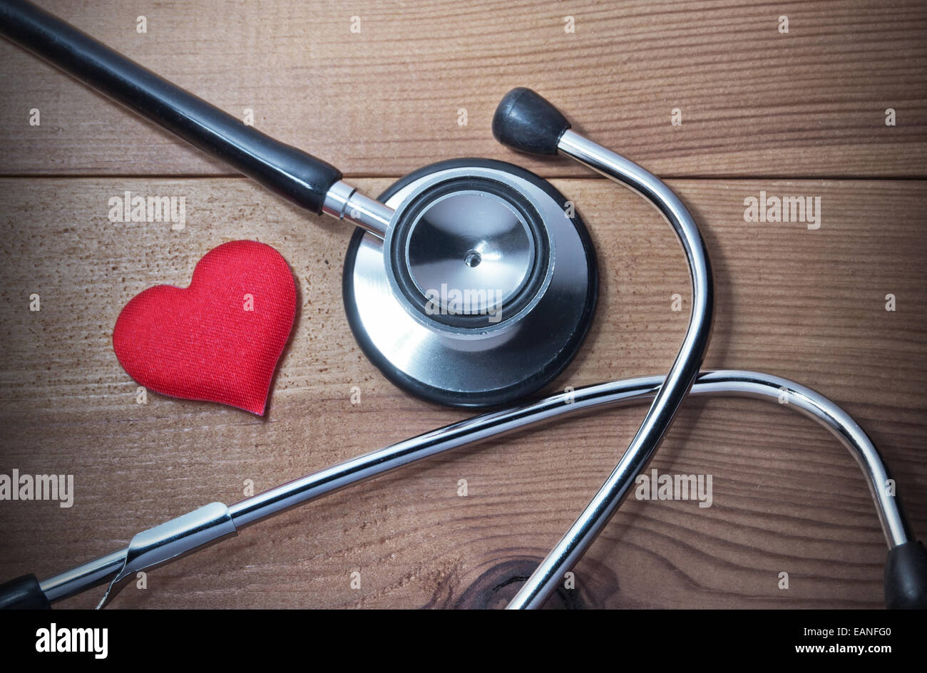 Stethoscope heart hi-res stock photography and images - Alamy