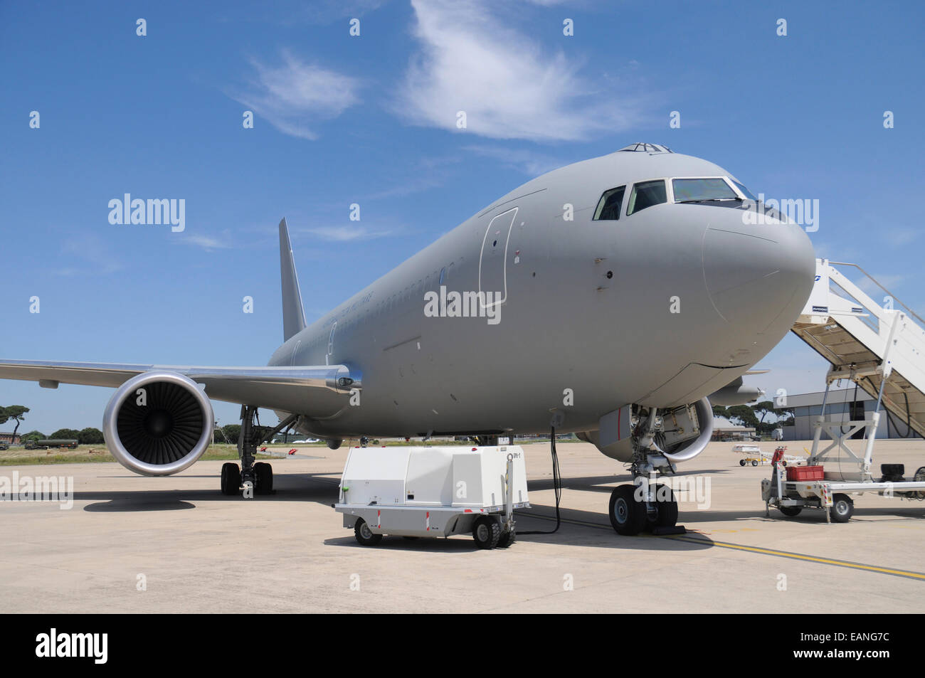 Boeing kc 767 tanker italian air hi-res stock photography and images ...