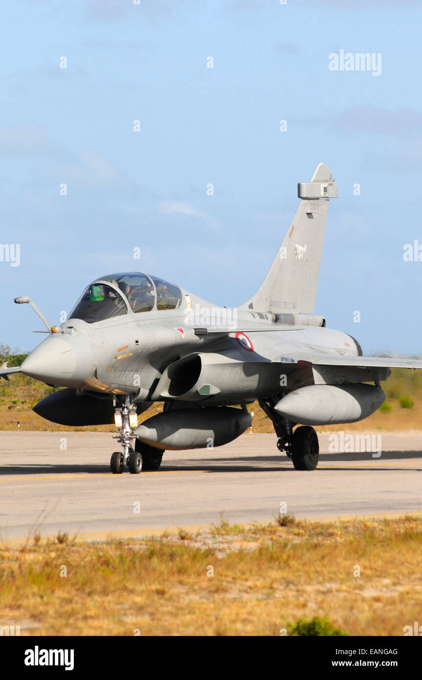 Military jets hi-res stock photography and images - Alamy