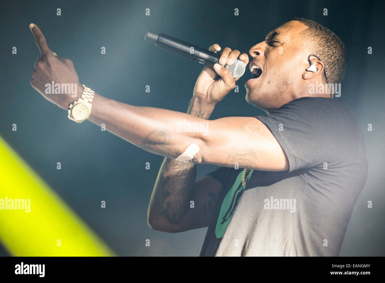 Nov 15, 2014 - Orlando, Florida, U.S. - Christian rapper LECRAE ...