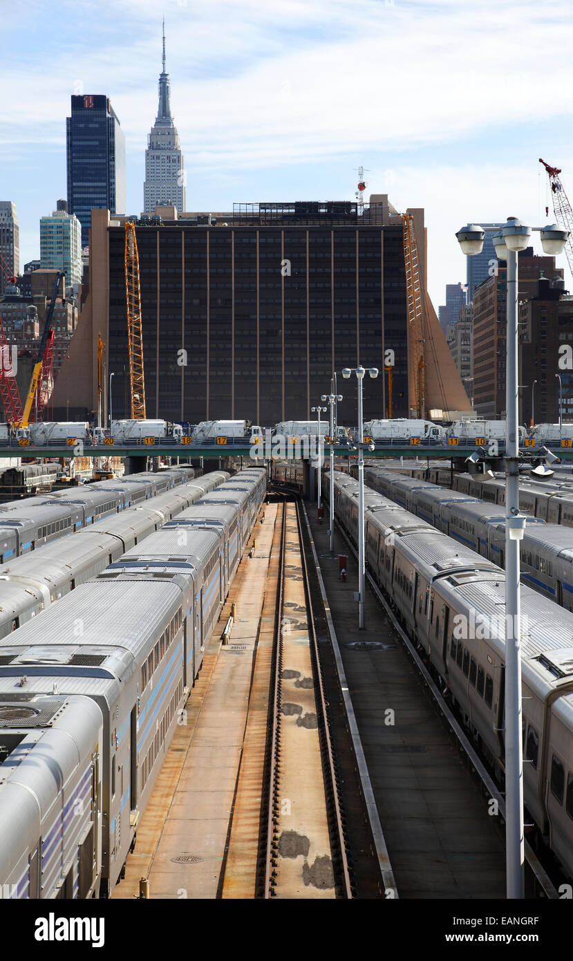 Lirr west side train yards hi-res stock photography and images - Alamy