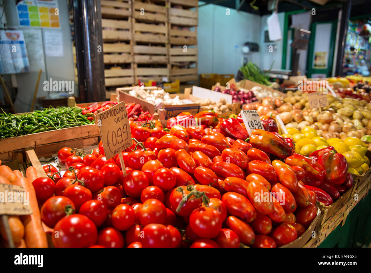 Fresh fish market italy rome hi-res stock photography and images - Alamy